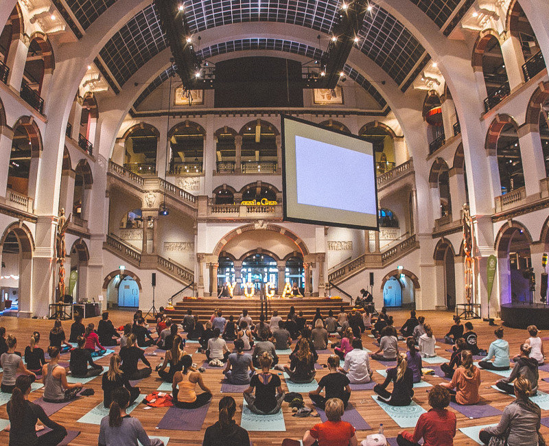 Yoga in het Tropenmuseum | Wereldmuseum Amsterdam